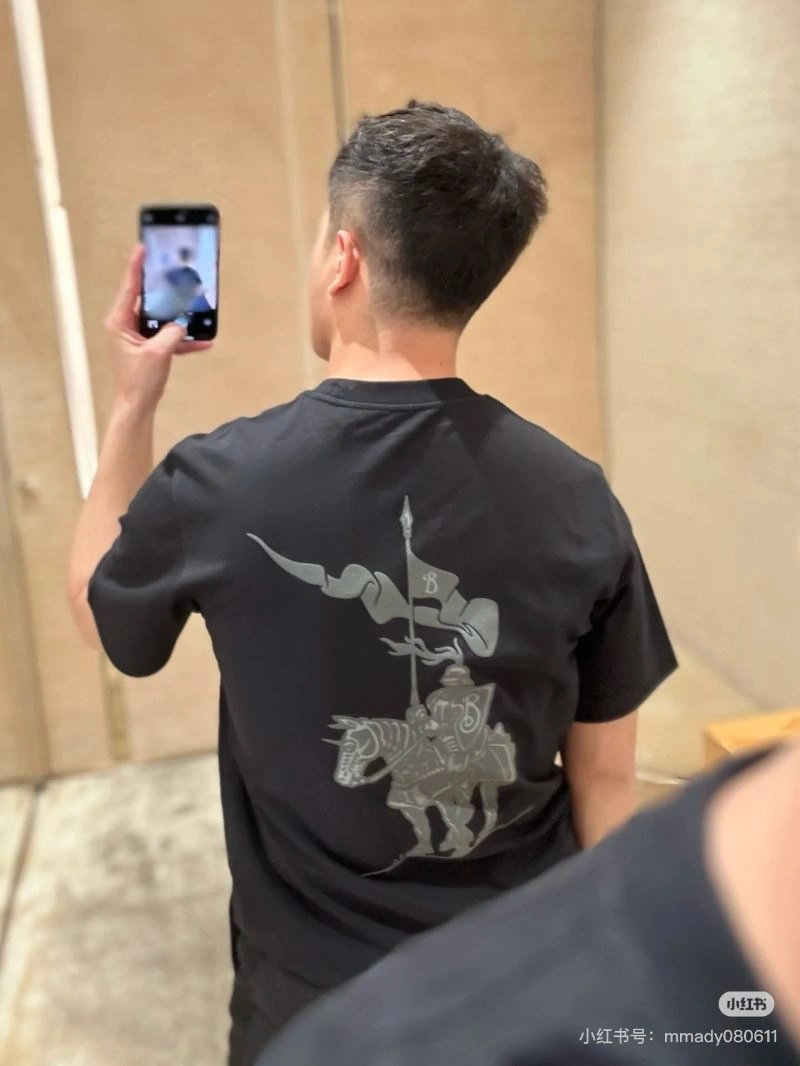 Inexpensive Burberry T-Shirts