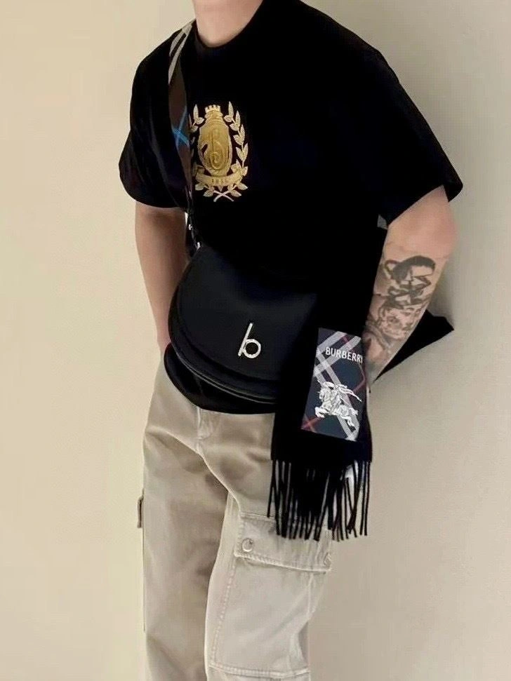Bargain Burberry T-Shirts
