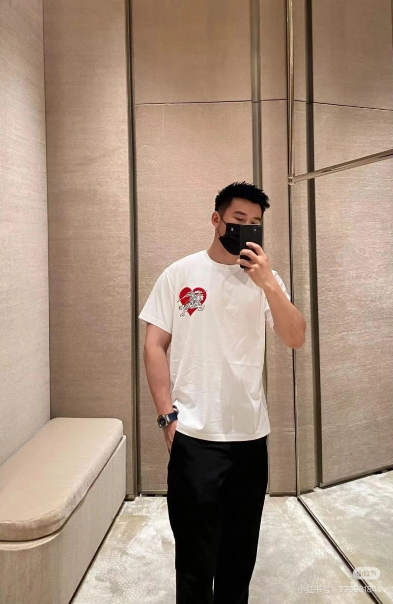 Original Burberry T-Shirts