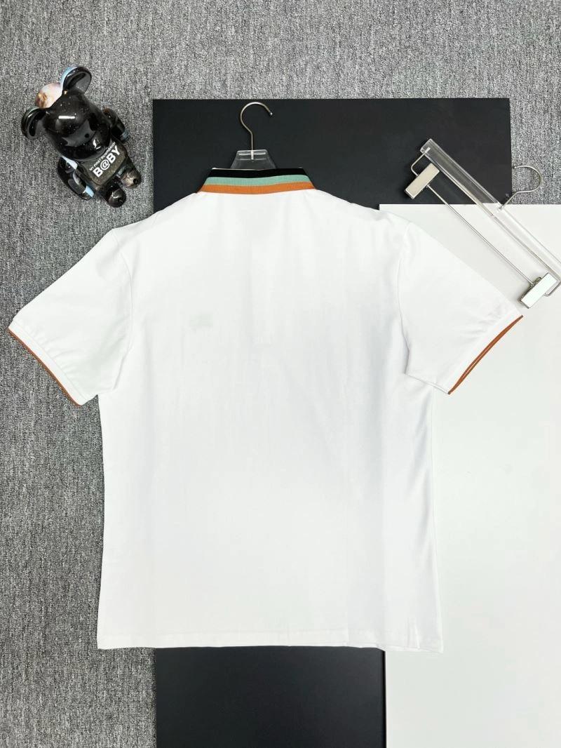 Low-cost Burberry T-Shirts