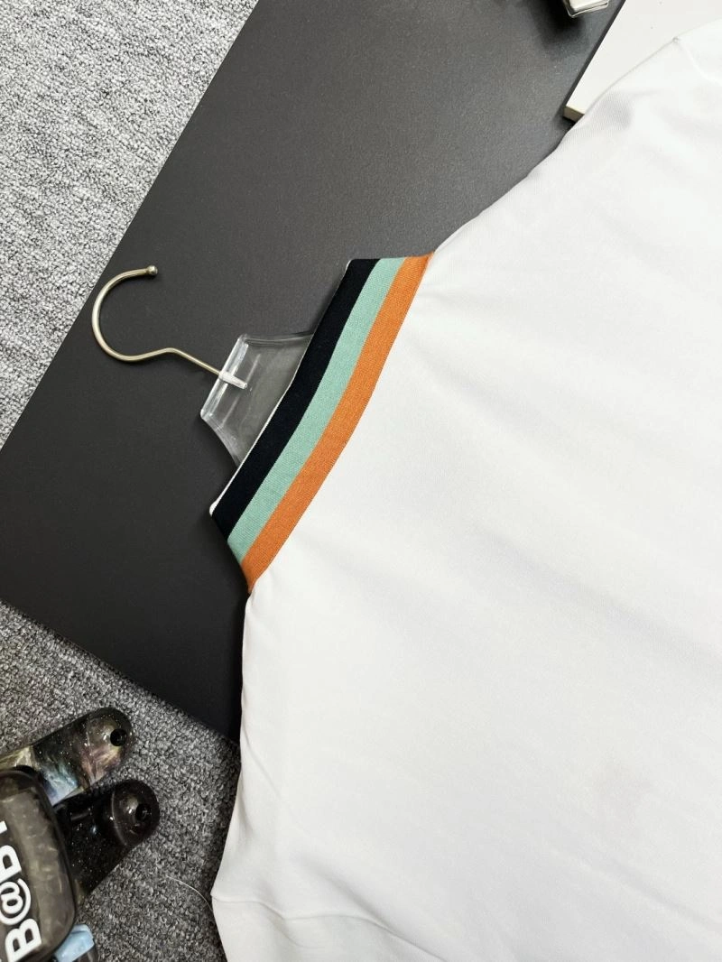 Low-cost Burberry T-Shirts