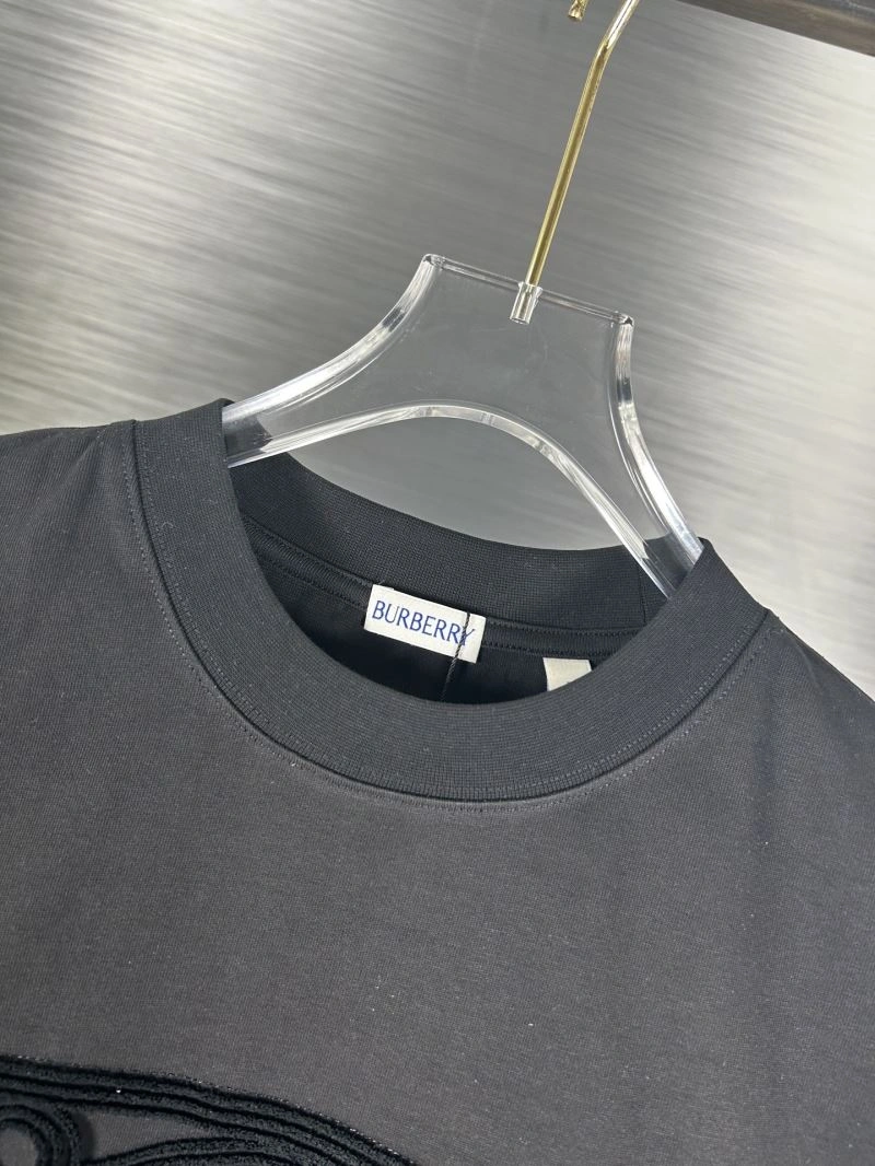 Low-cost Burberry T-Shirts