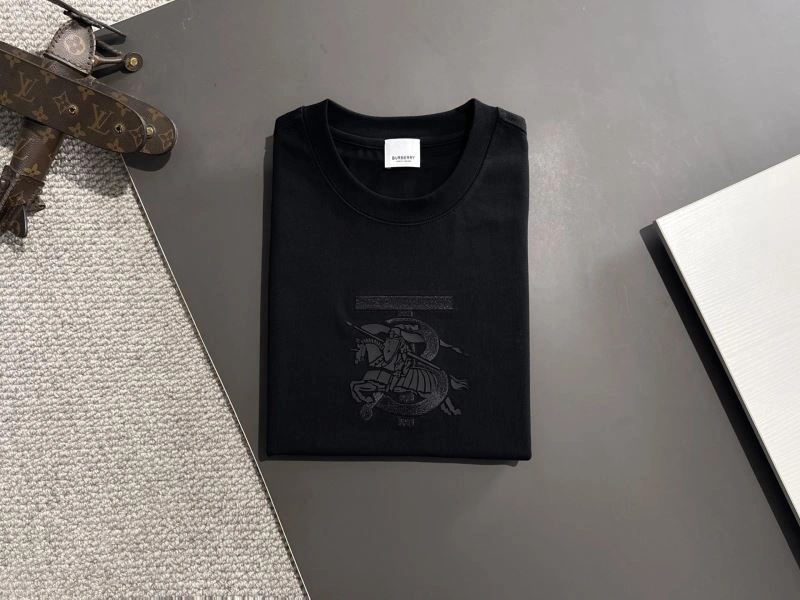 Factory-made Burberry T-Shirts