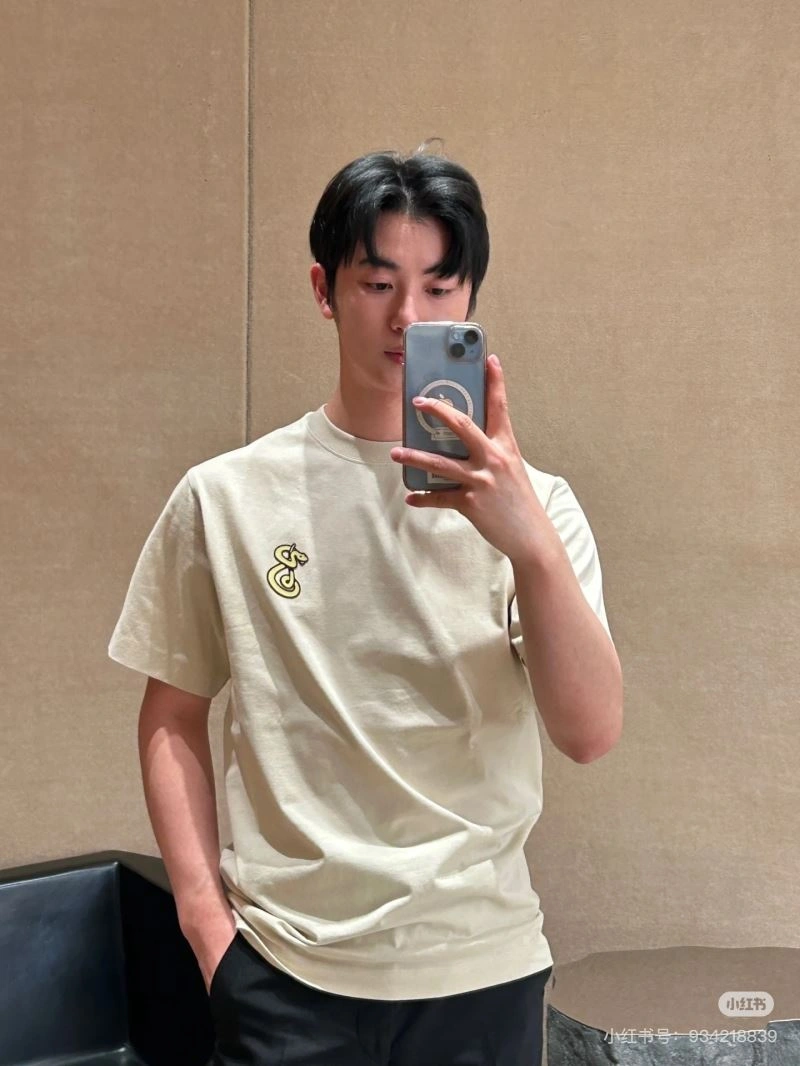 Economical Burberry T-Shirts