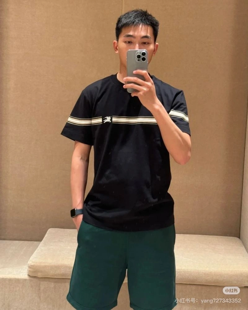 Affordable Burberry T-Shirts