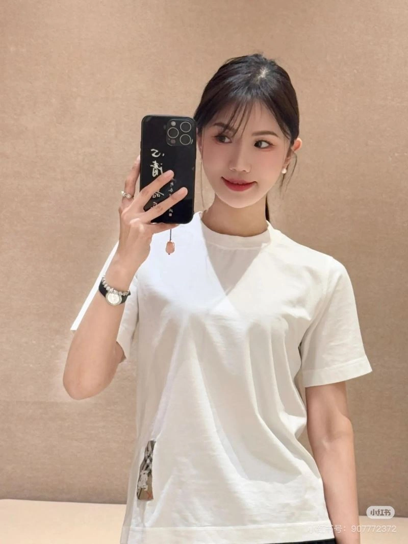 Top match Burberry T-Shirts