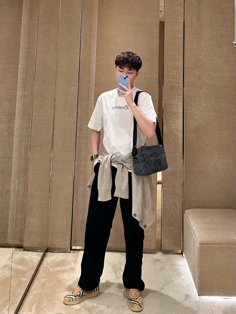 Affordable Burberry T-Shirts