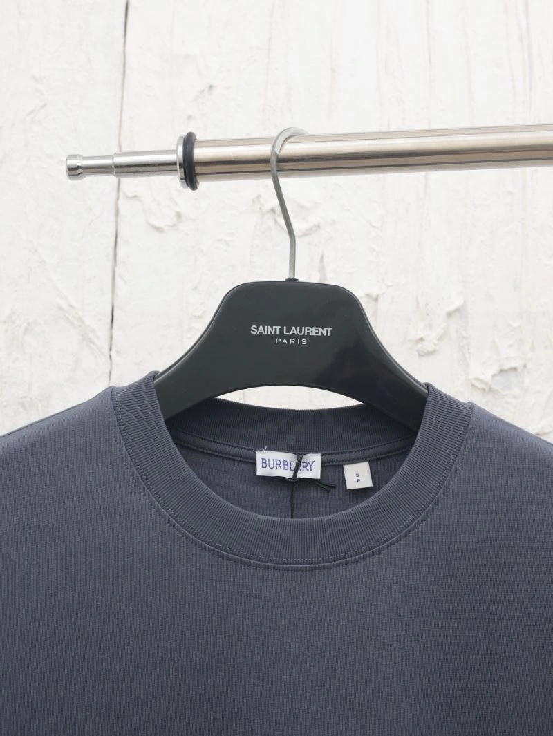 Low-cost Burberry T-Shirts