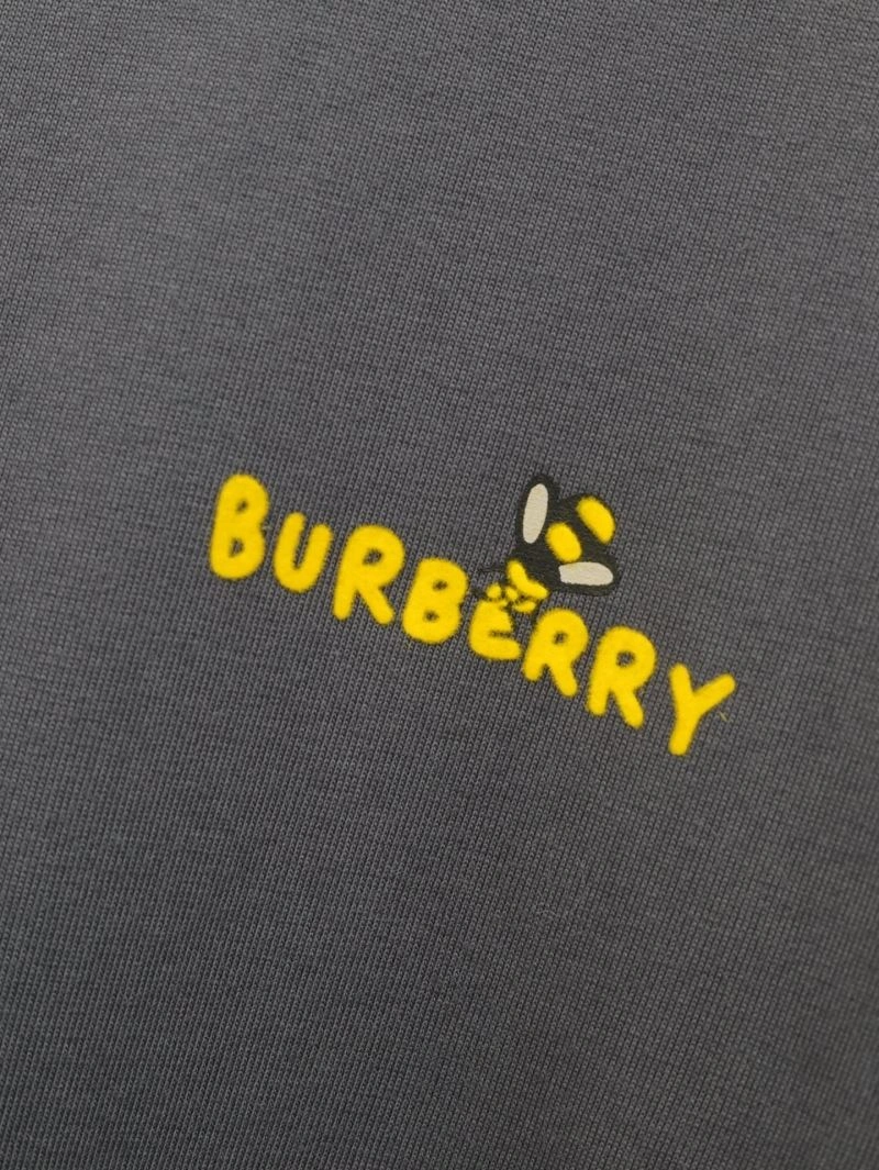 Low-cost Burberry T-Shirts