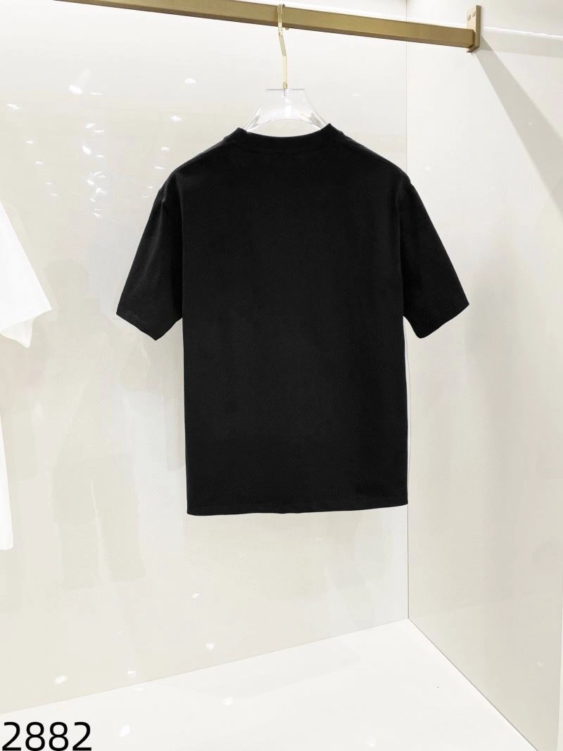 Accurate model Burberry T-Shirts