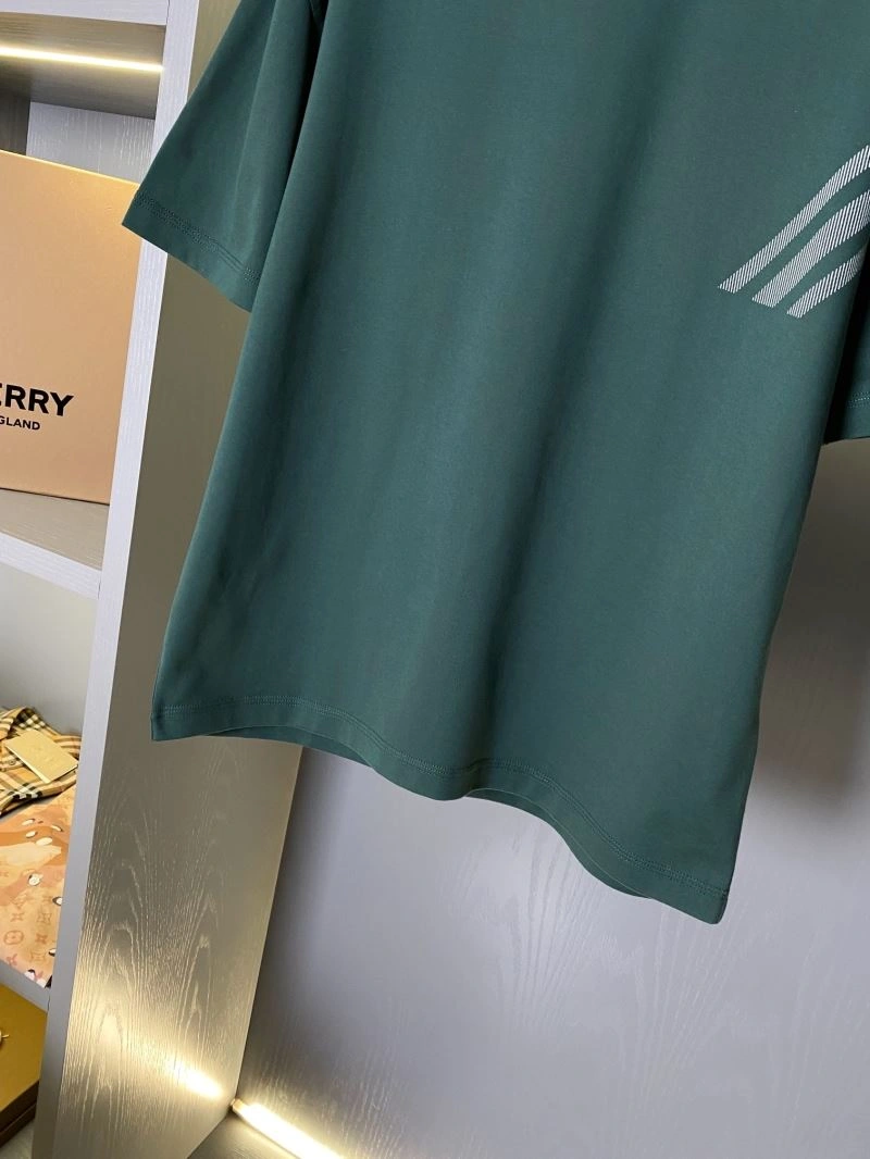 Low-cost Burberry T-Shirts