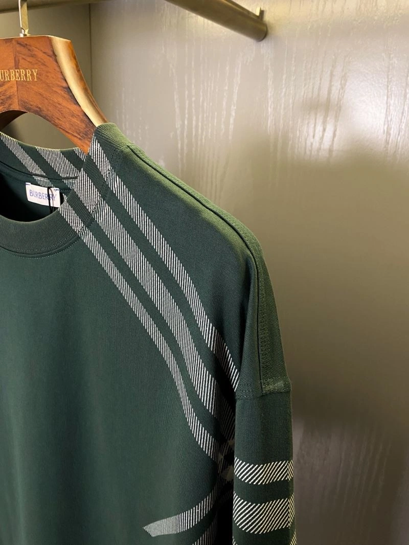 Low-cost Burberry T-Shirts