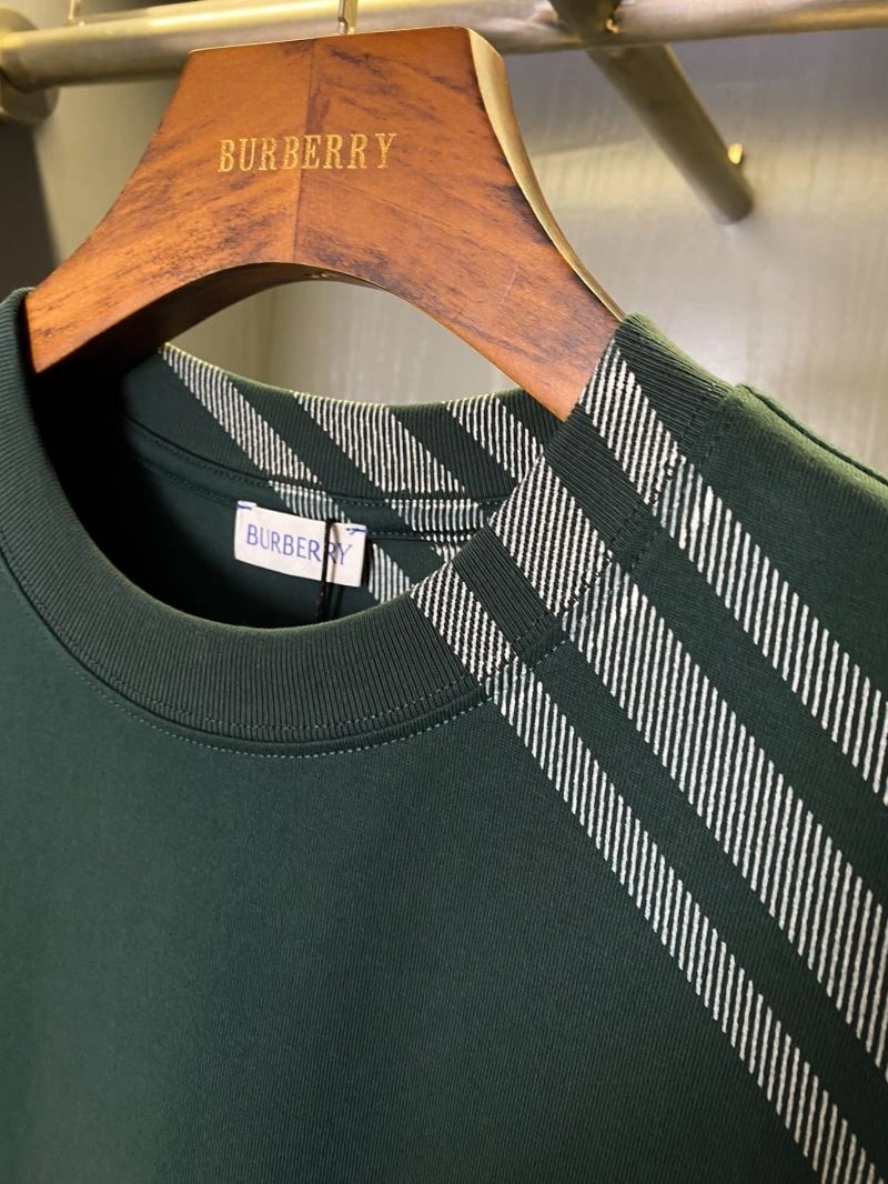 Low-cost Burberry T-Shirts