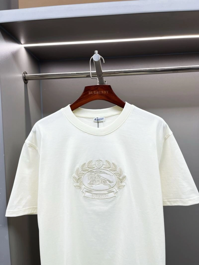 Low-cost Burberry T-Shirts