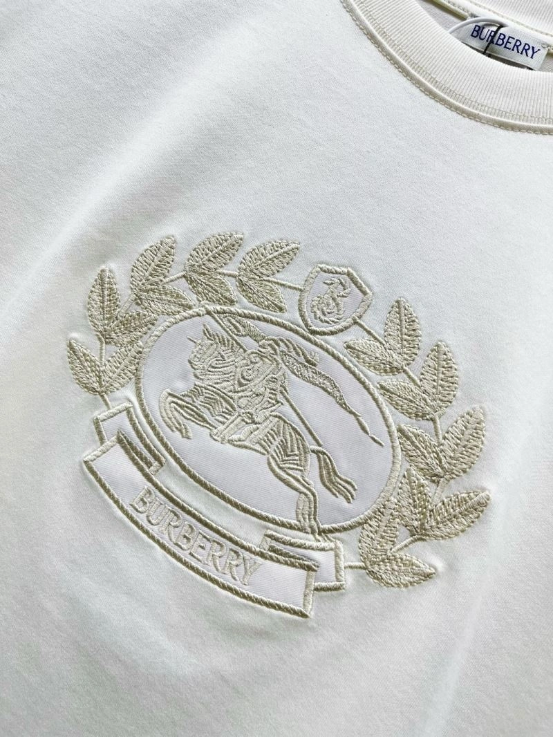 Low-cost Burberry T-Shirts