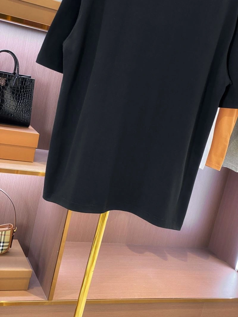 Accurate model Burberry T-Shirts