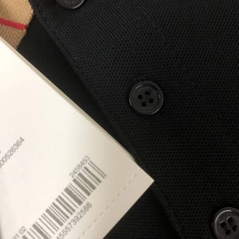 Accurate model Burberry T-Shirts