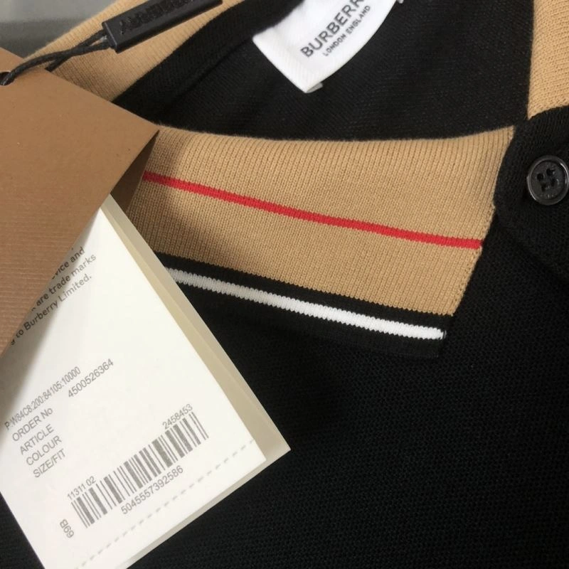Accurate model Burberry T-Shirts
