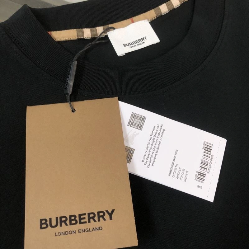 Low-cost Burberry T-Shirts