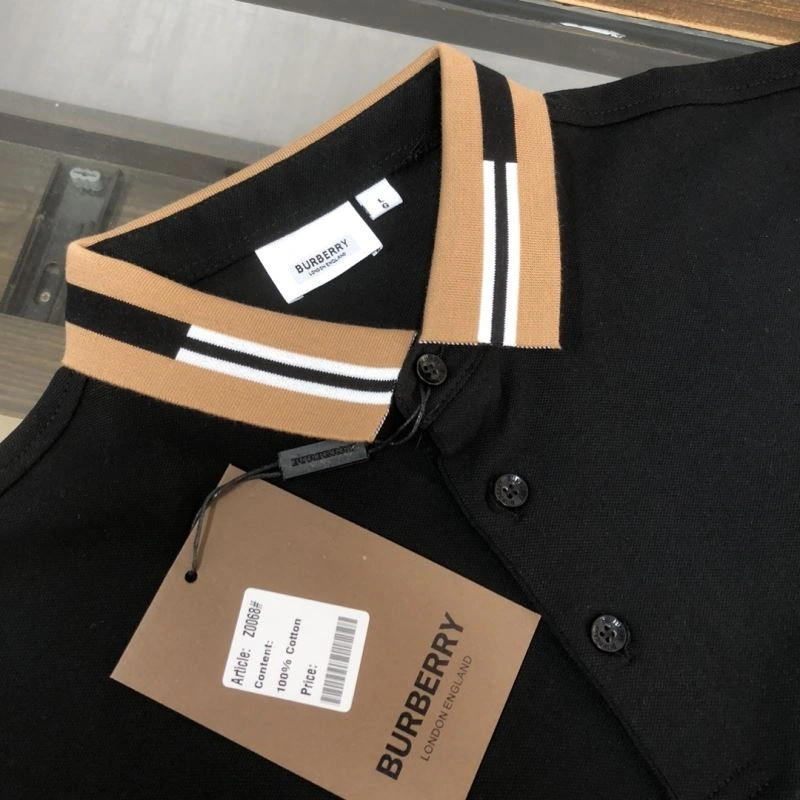 Accurate model Burberry T-Shirts