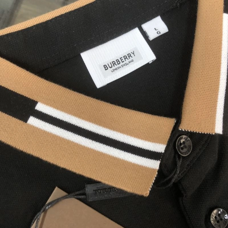 Accurate model Burberry T-Shirts
