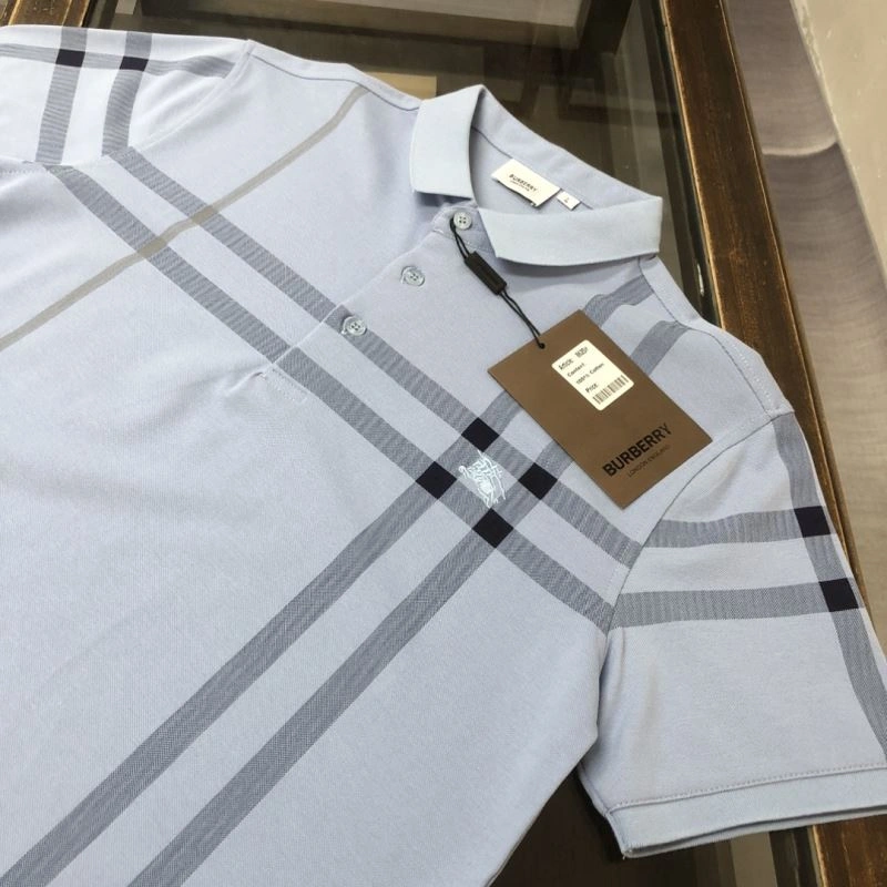 Low-cost Burberry T-Shirts