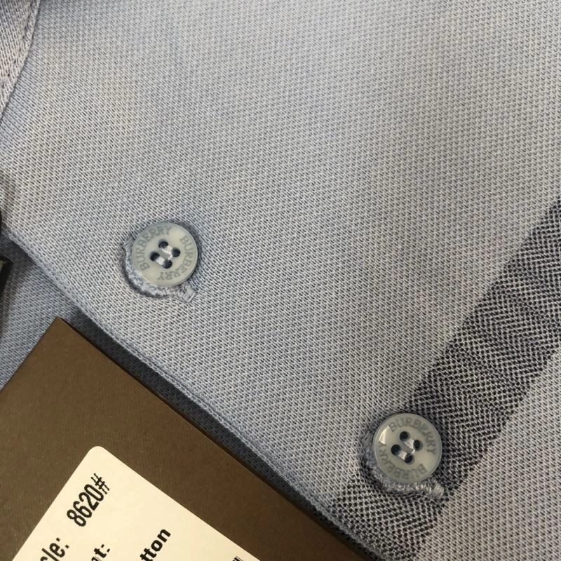Low-cost Burberry T-Shirts