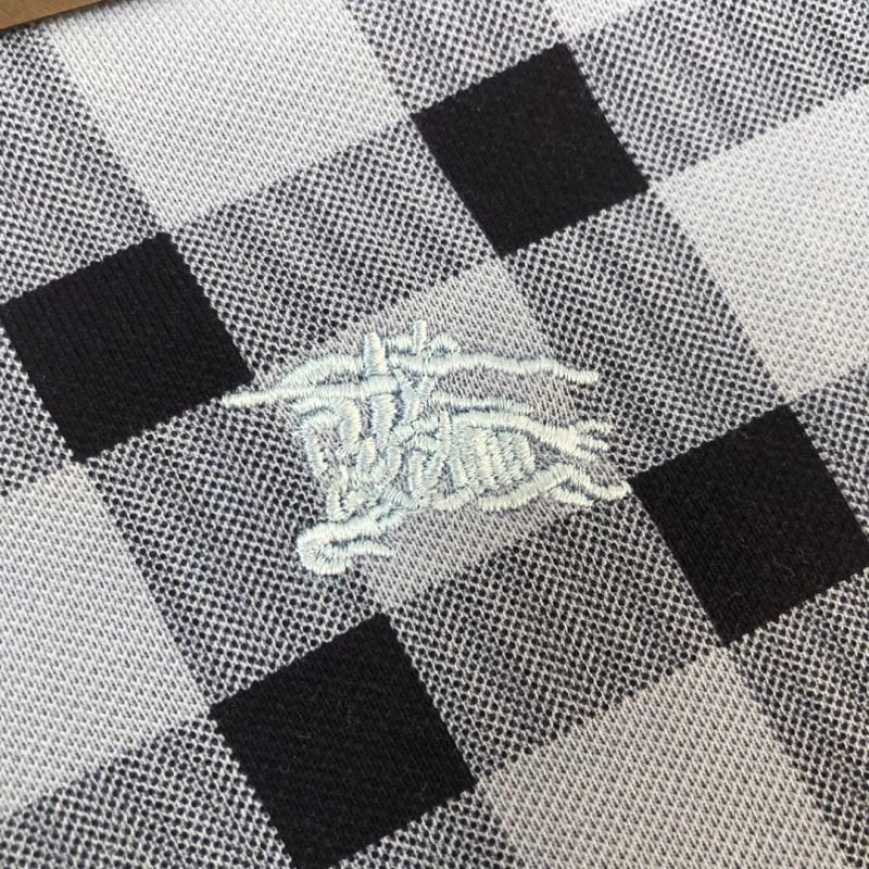 Low-cost Burberry T-Shirts