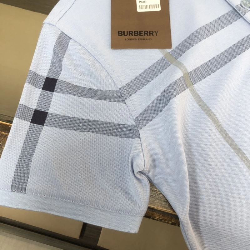 Low-cost Burberry T-Shirts