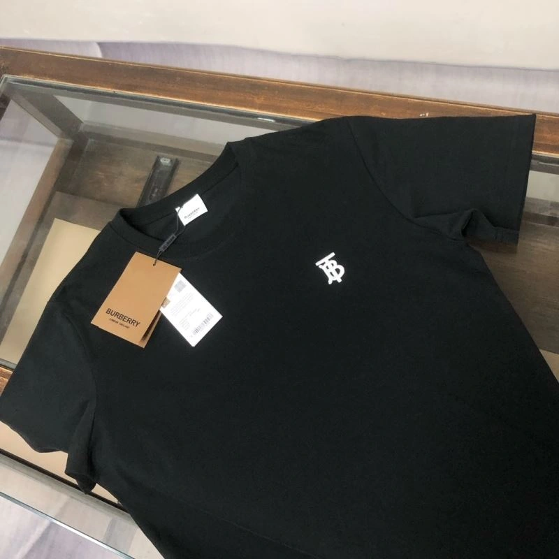 Low-cost Burberry T-Shirts