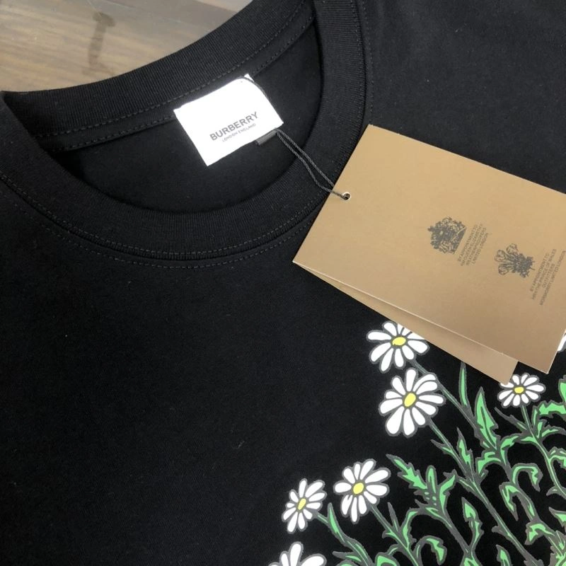 Inexpensive Burberry T-Shirts