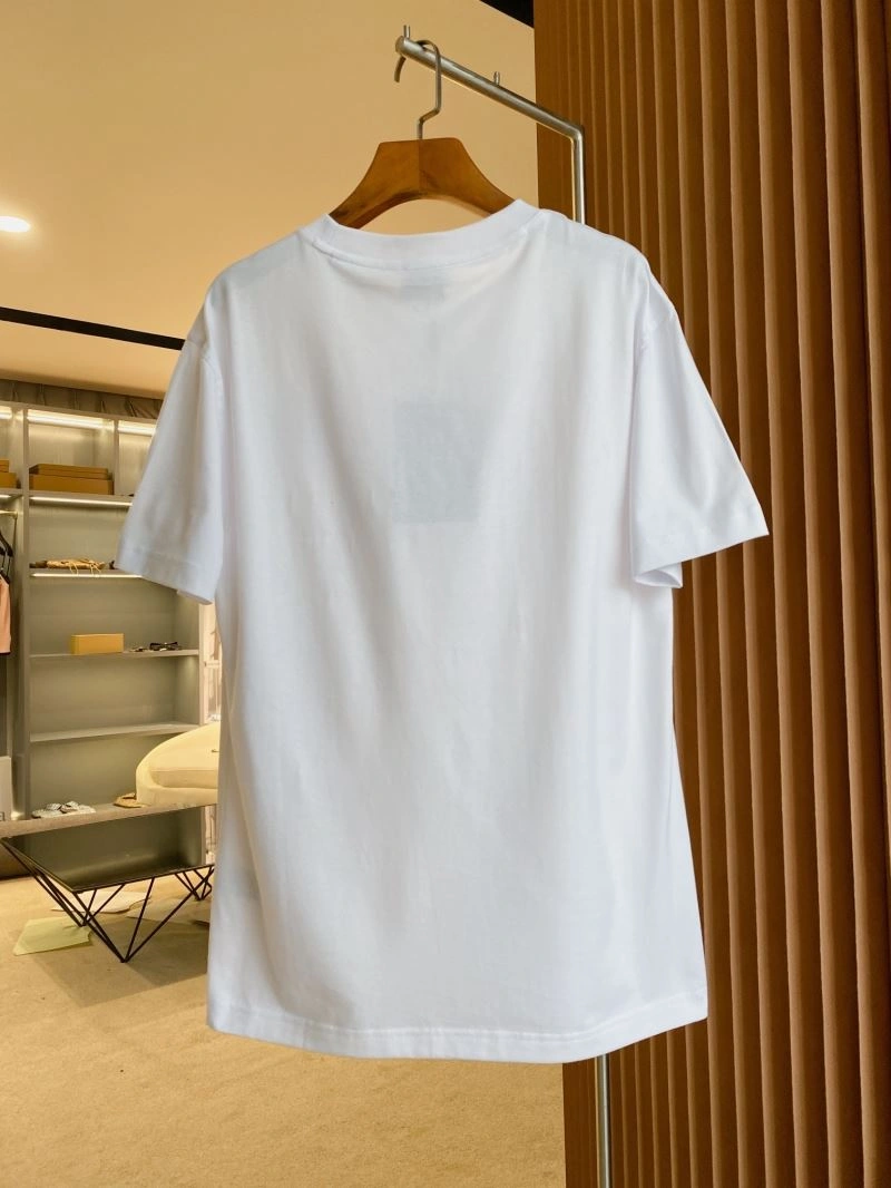 Indistinguishable Burberry T-Shirts