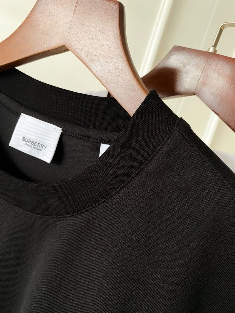 Low-cost Burberry T-Shirts