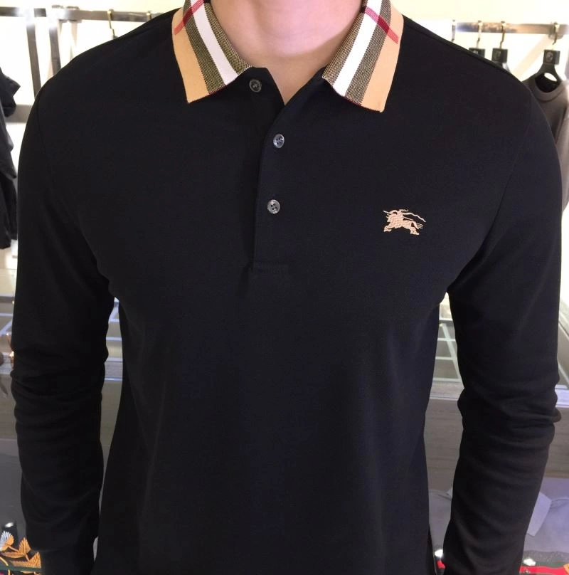 Indistinguishable Burberry T-Shirts
