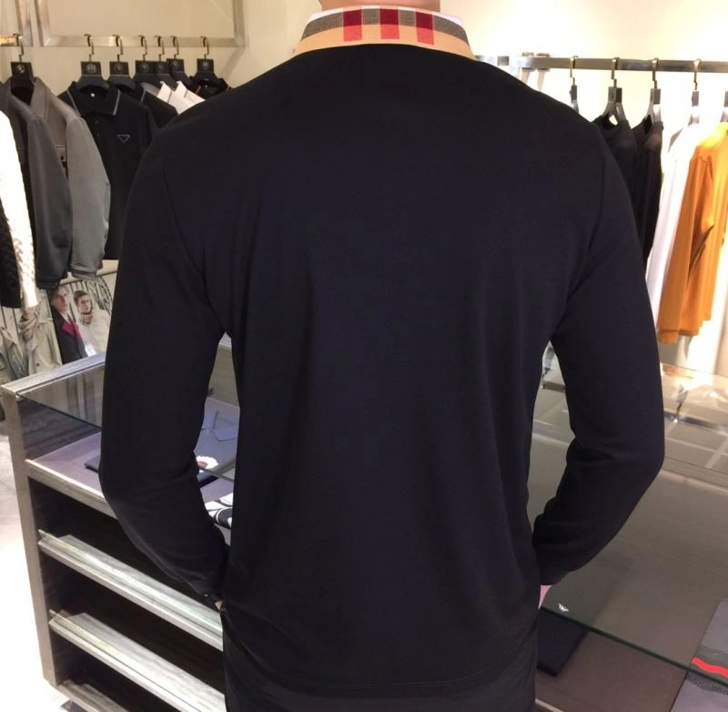 Indistinguishable Burberry T-Shirts