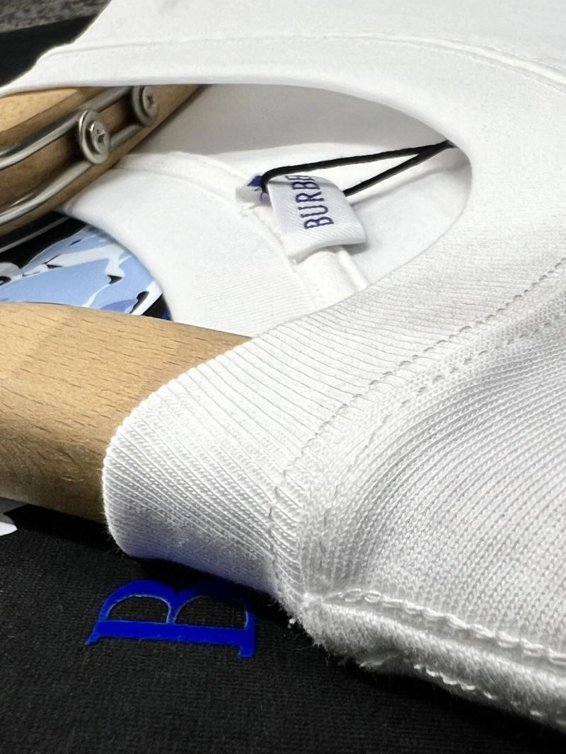 Inexpensive Burberry T-Shirts
