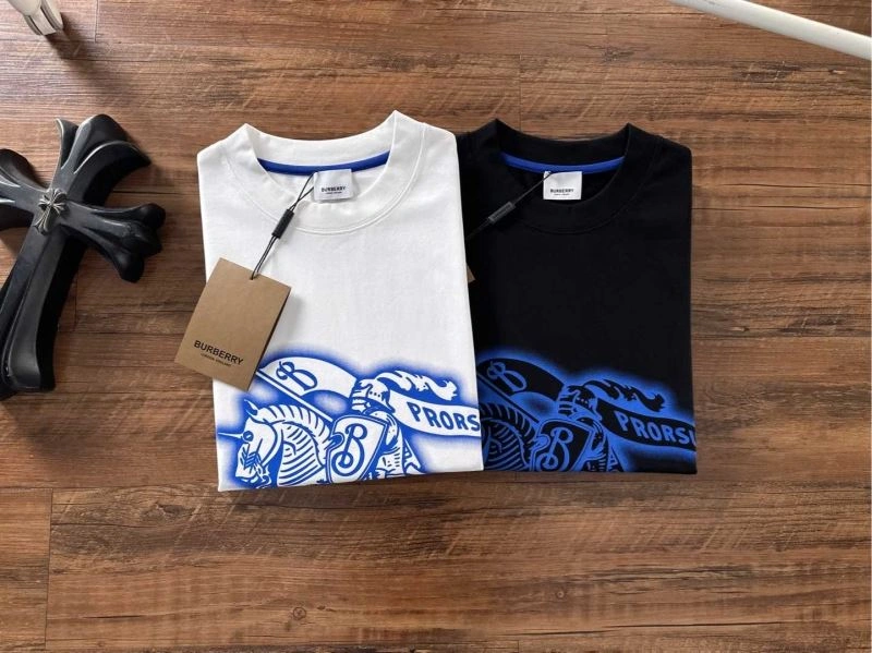 Low-cost Burberry T-Shirts