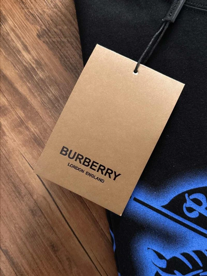 Low-cost Burberry T-Shirts