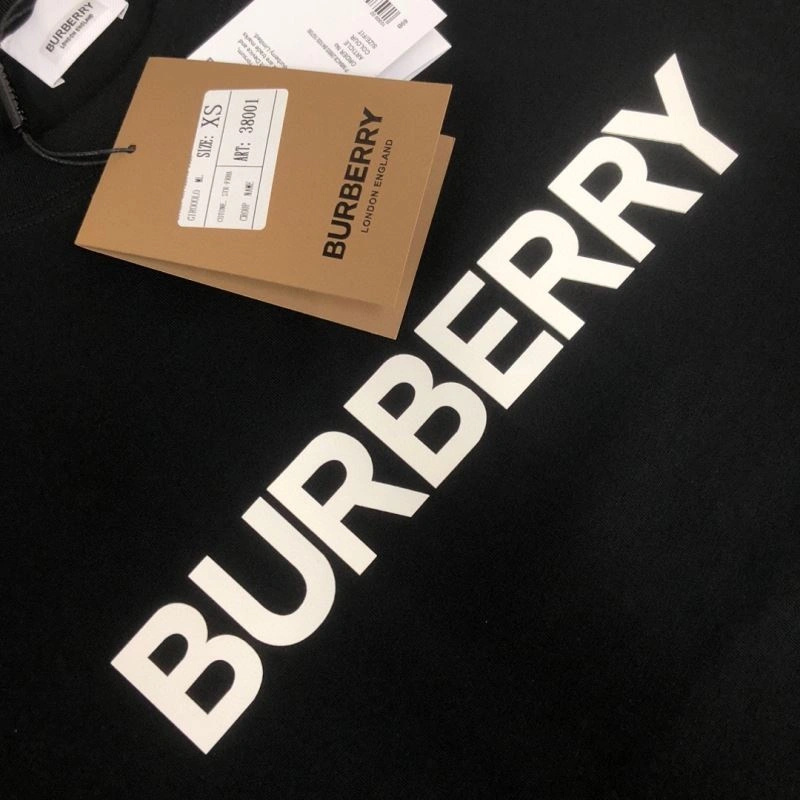 Low-cost Burberry T-Shirts