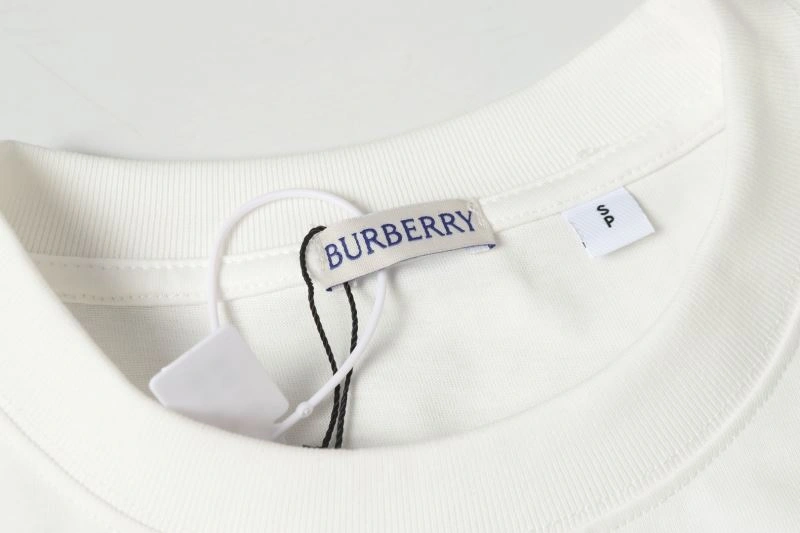Low-cost Burberry T-Shirts