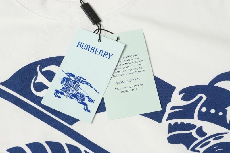 Low-cost Burberry T-Shirts