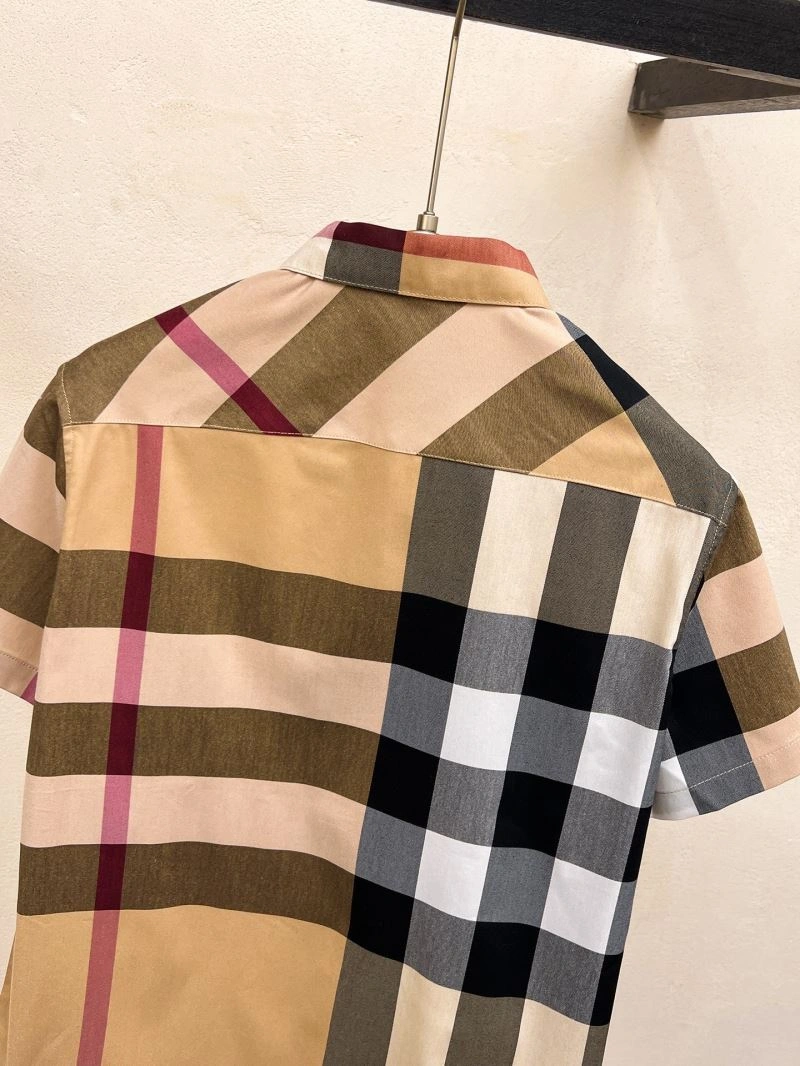 Indistinguishable Burberry T-Shirts