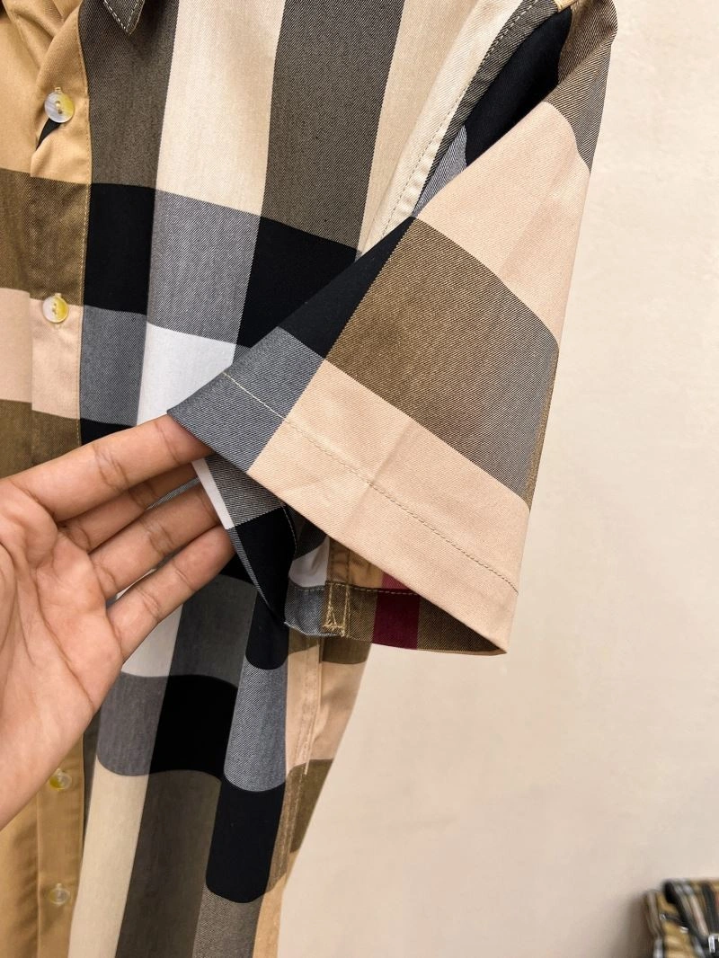 Indistinguishable Burberry T-Shirts