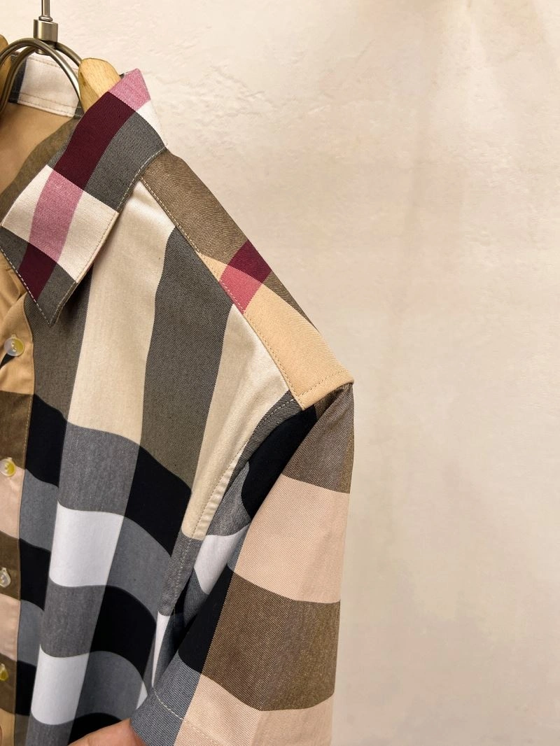 Indistinguishable Burberry T-Shirts