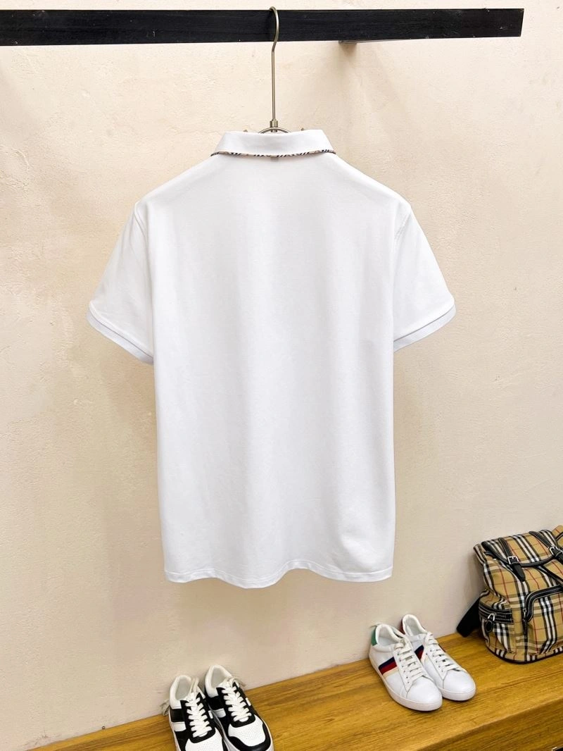 Accurate model Burberry T-Shirts