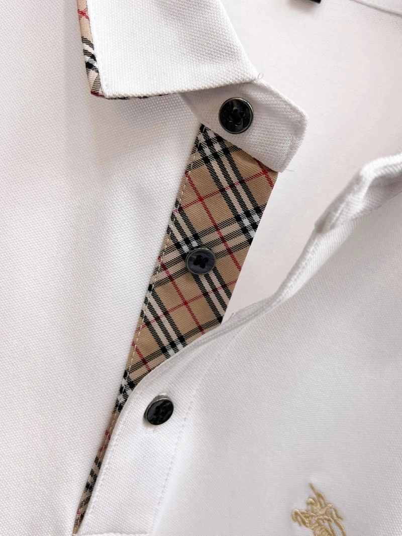 Accurate model Burberry T-Shirts