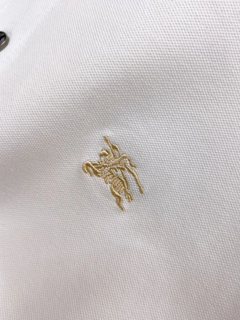 Accurate model Burberry T-Shirts