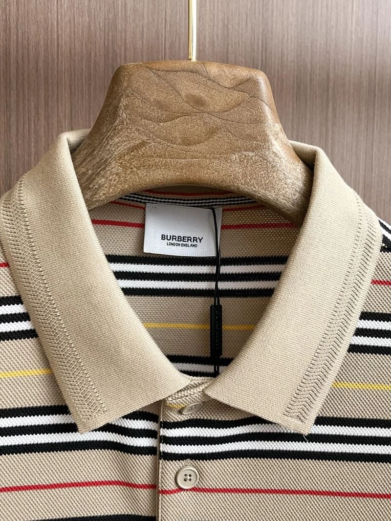 Accurate model Burberry T-Shirts