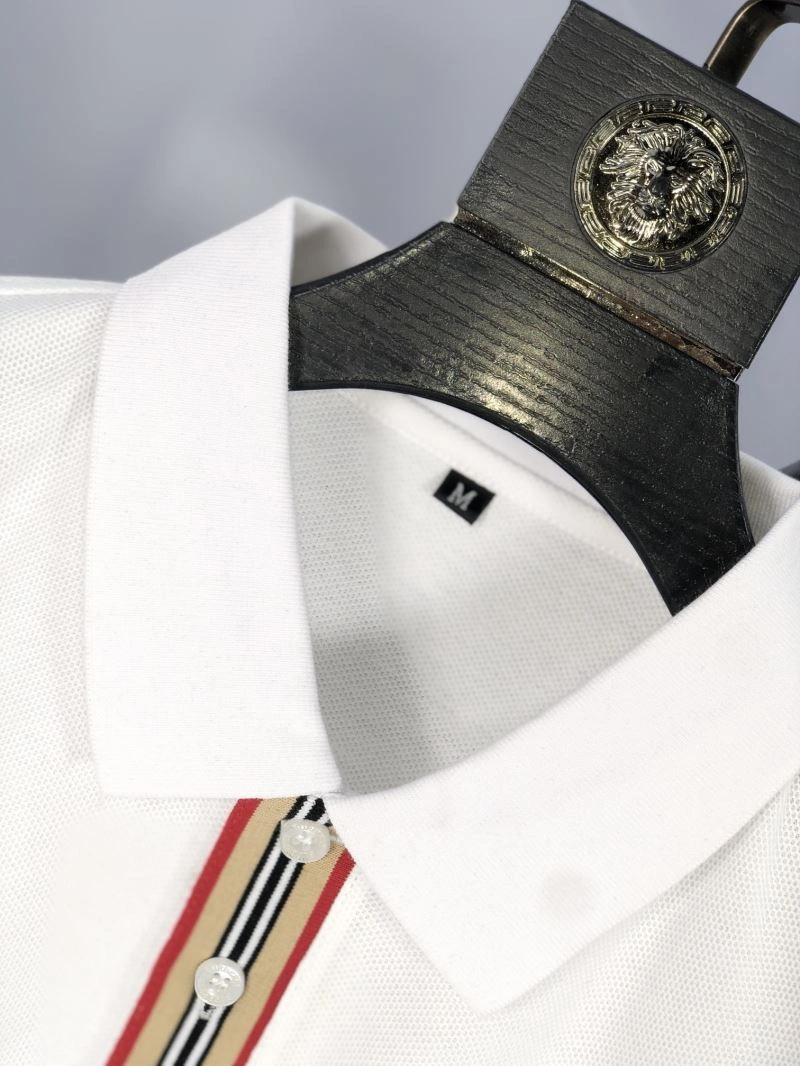 Accurate model Burberry T-Shirts