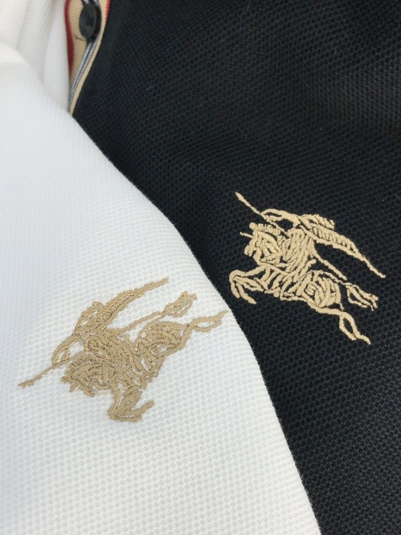 Accurate model Burberry T-Shirts